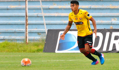 Serie A Ecuador Fútbol Richard Calderón "Cada jugador que le toca ...