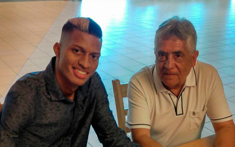 Ecuatorianos en el exterior John Narváez se va al fútbol peruano para ...