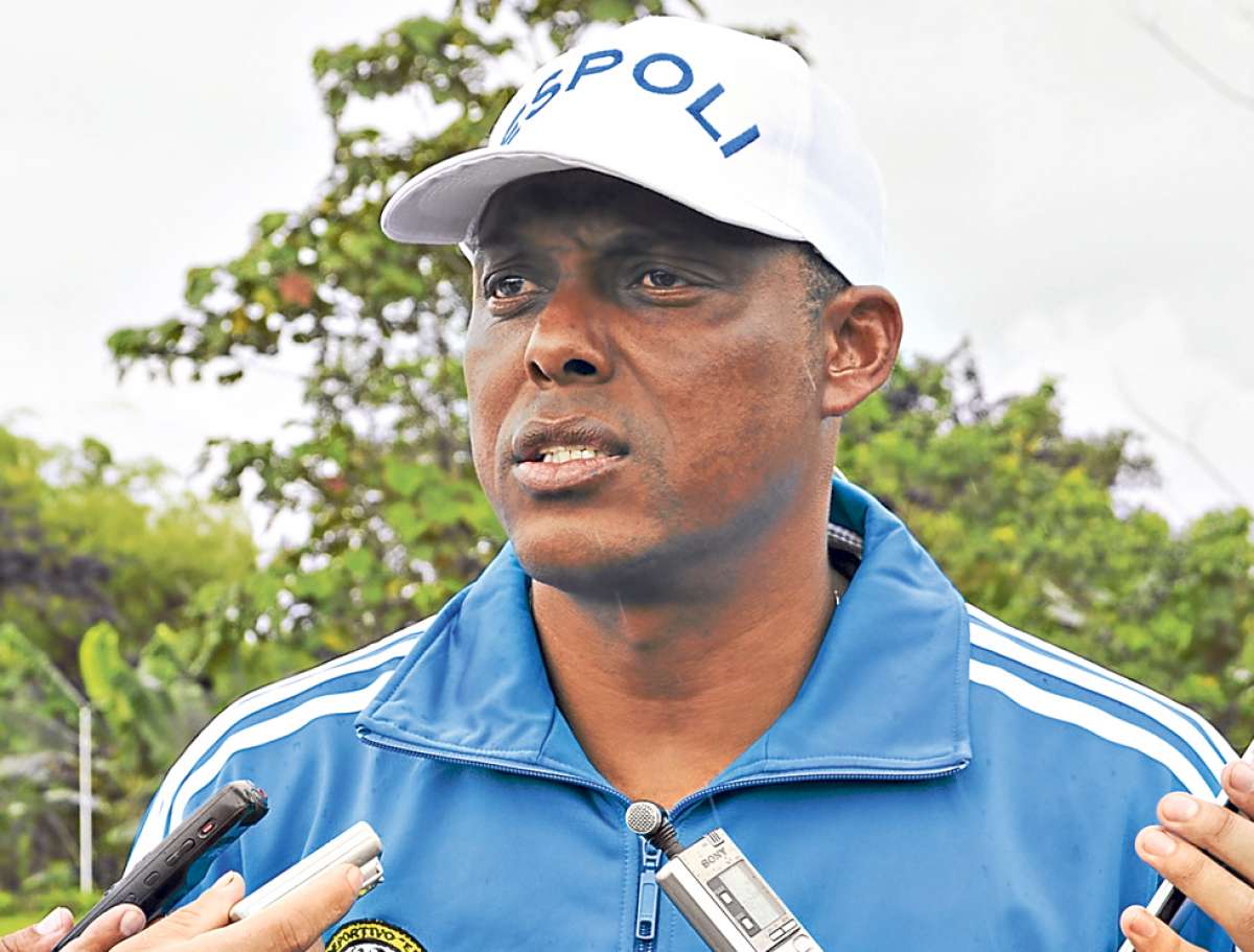 Fútbol Ecuador Ecuatorianos en el exterior Cléber Chalá, suegro de ...