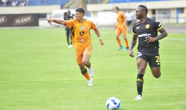 Serie A (2-2) Aucas salvó el empate ante Libertad en Loja tras estar en ...