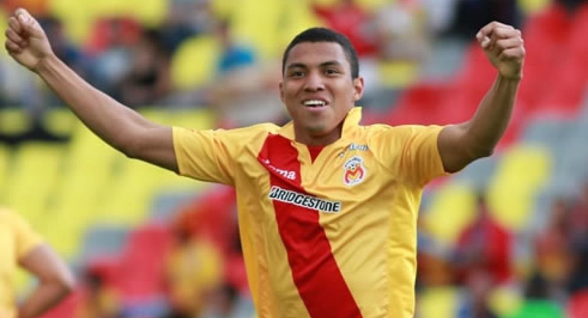 Fútbol Ecuador Ecuatorianos en el exterior Ecuatorianos sonrieron y ... Fútbol Ecuador Ecuatorianos en el exterior Ecuatorianos sonrieron y ...