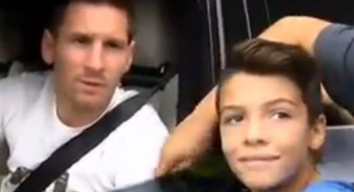 Fútbol Varios Un niño se vuelve loco por hacerse una foto con Messi ... Fútbol Varios Un niño se vuelve loco por hacerse una foto con Messi ...